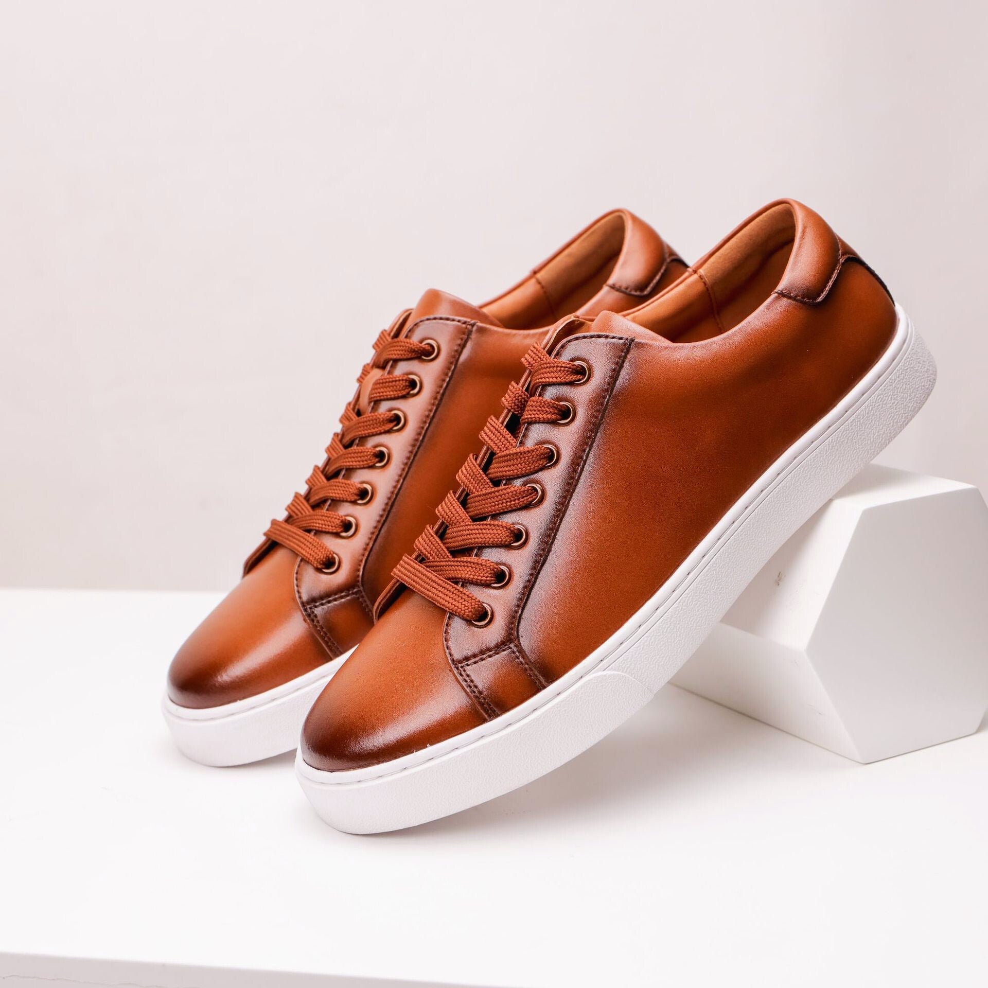 Stratus Sneakers – Allen & Moore
